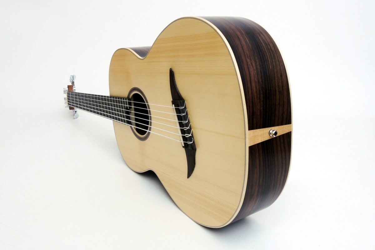 6-string Classic Acoustic Bass, 75 cm Scale, Fanned Frets, Breavel