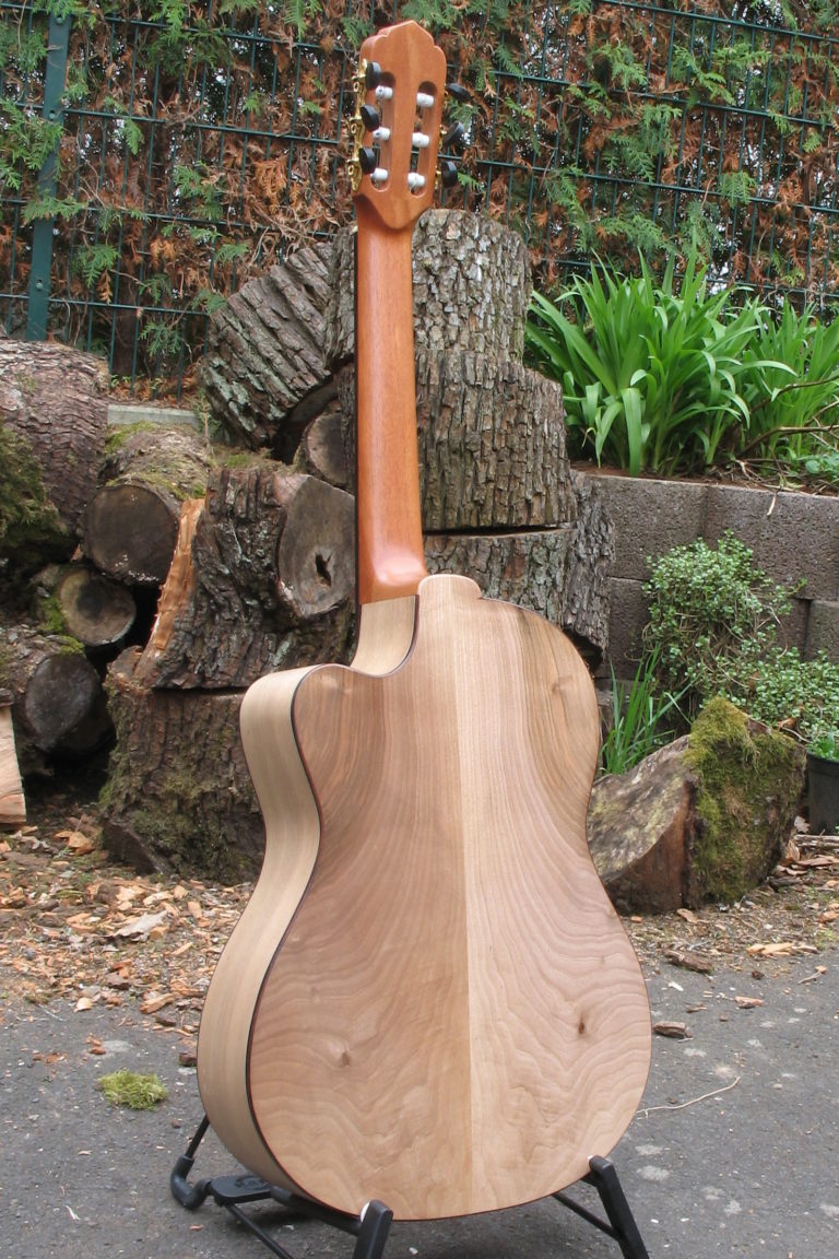 Classical Guitar with Walnut Body, Cedar Top, Cutaway and 21 Frets ...