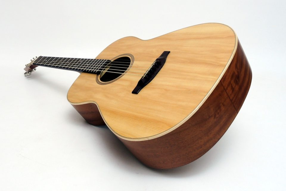 Budget Bariton Steel String Guitar All Solid Mahogany Spruce Luthier