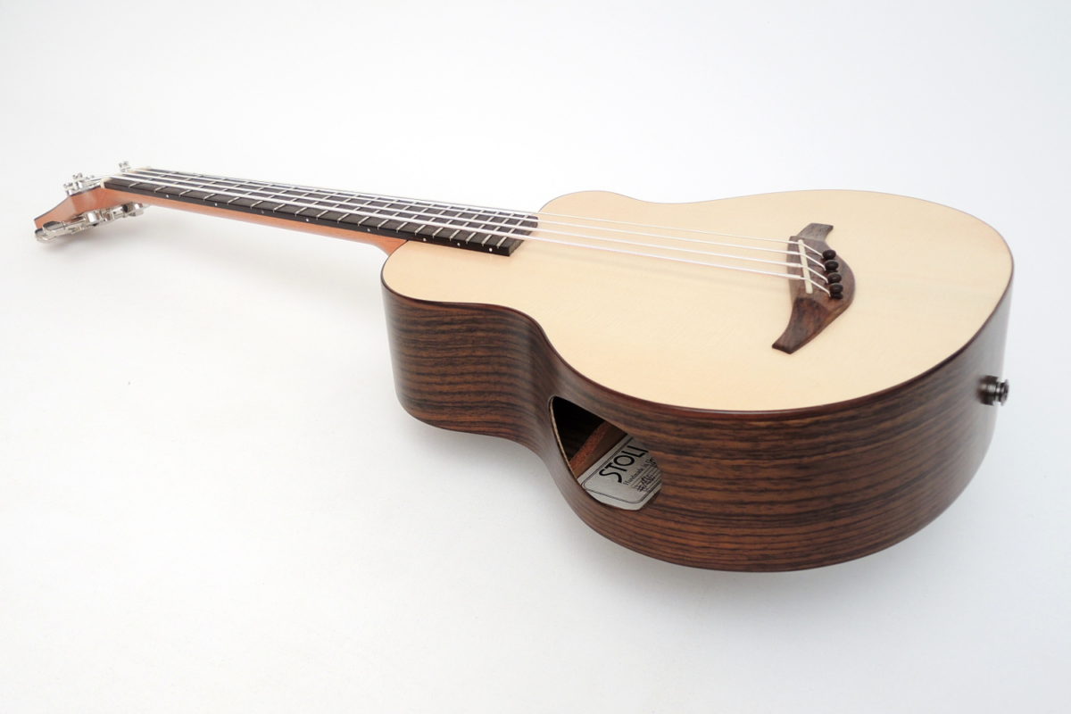 Sound Hole Size, -Position and -Shape Influence the Sound - Stoll Guitars
