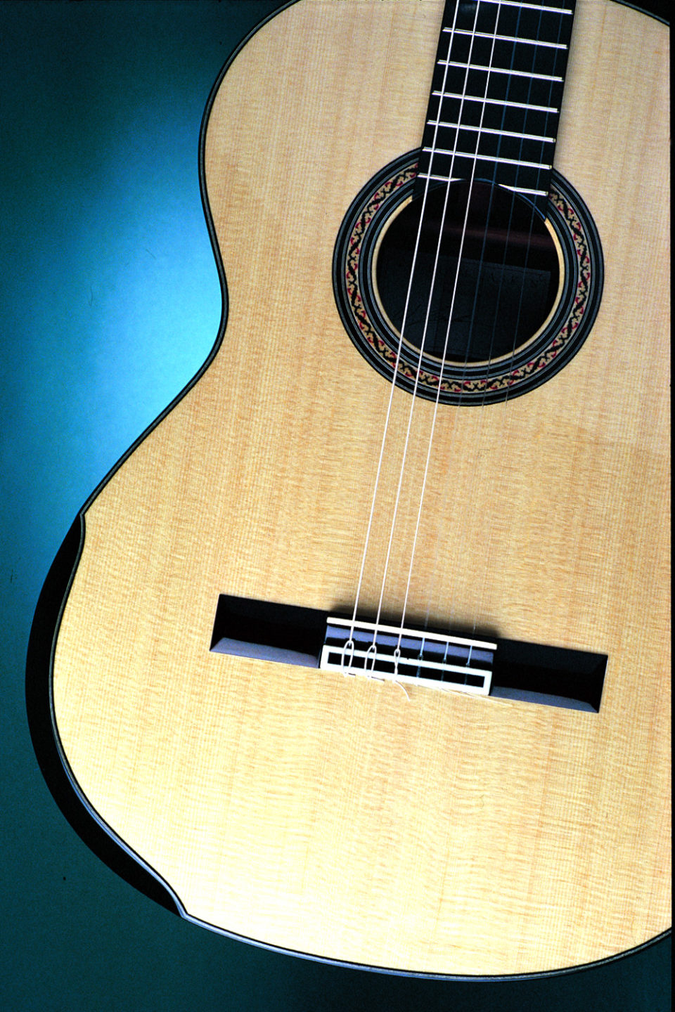 Bevel, the Built-in Armrest - Stoll Guitars