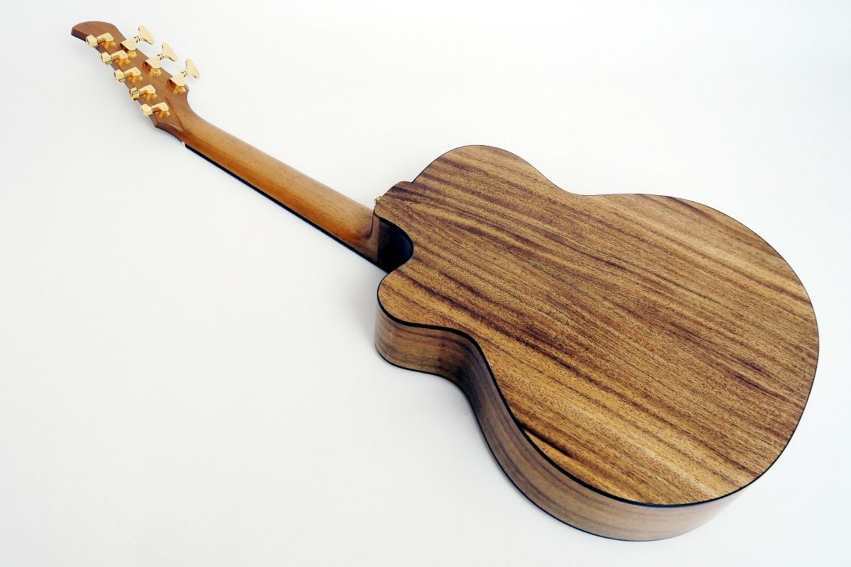 Hybrid 8-String Guitar 3 Basss 5 Steel Strings Stoll Guitars