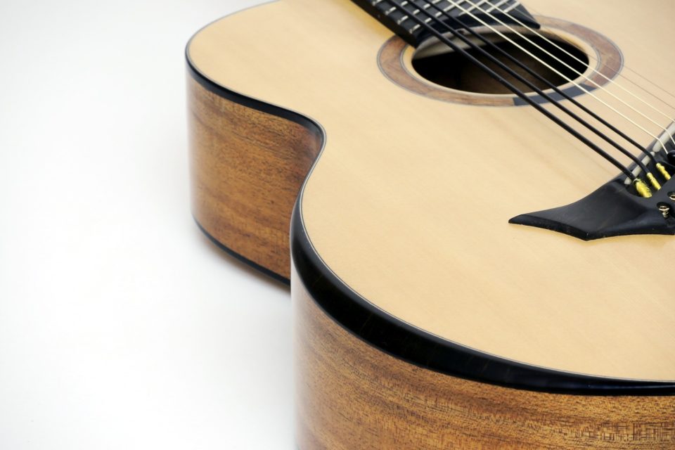 Hybrid 8-String Guitar 3 Basss 5 Steel Strings Stoll Guitars