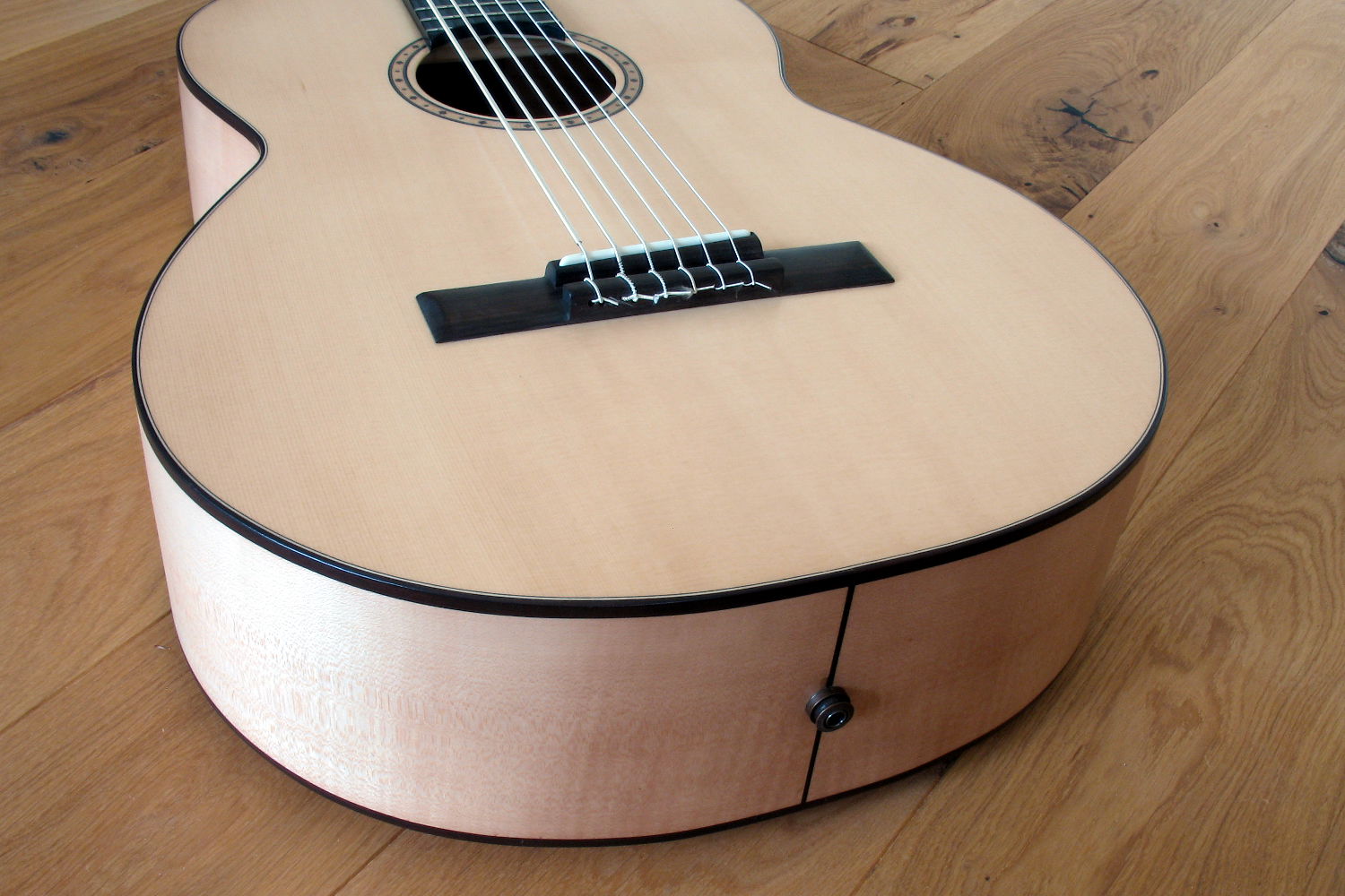 Classic Acoustic Bass Nylon Strings 5-string 6-string Luthier