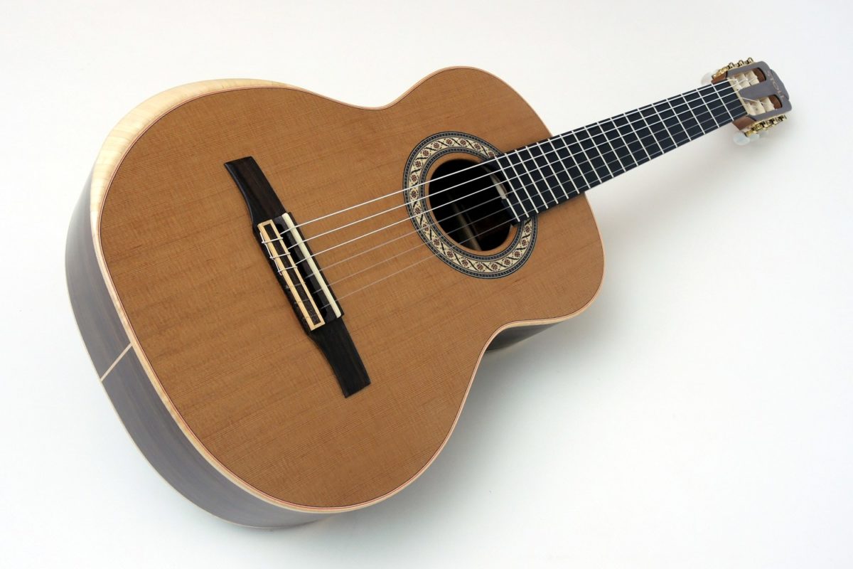 Small Classical Guitar with Bevel, 580 mm Scale Length - Stoll Guitars