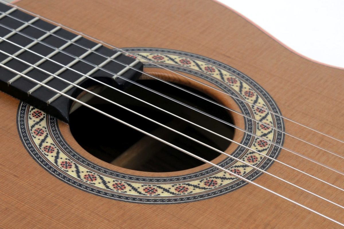 Small Classical Guitar with Bevel, 580 mm Scale Length - Stoll Guitars