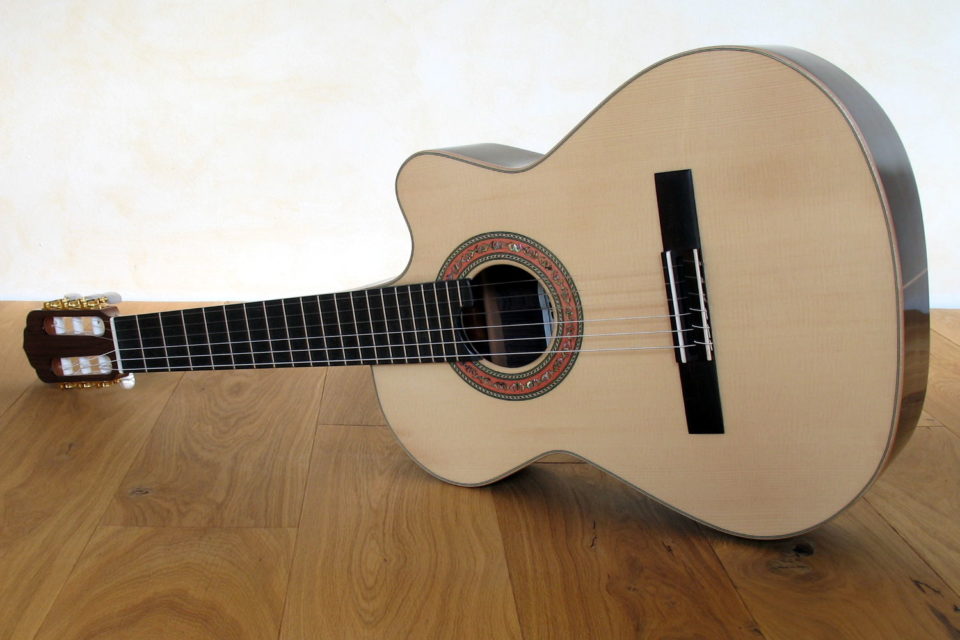 Small Classical Guitar for Small Hands and Small Players, Cutaway ...